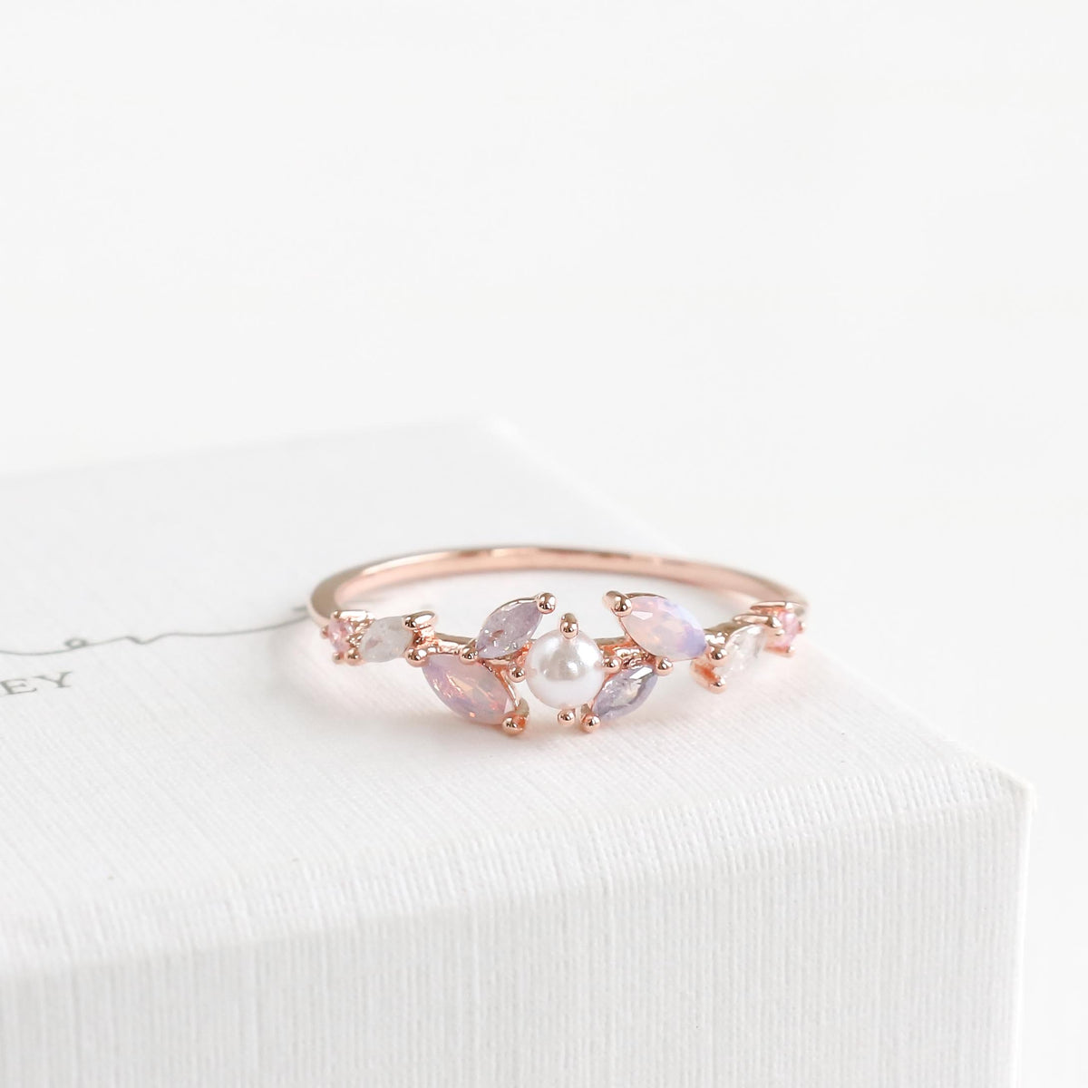 Sakura Pearl Ring – Statement Grey